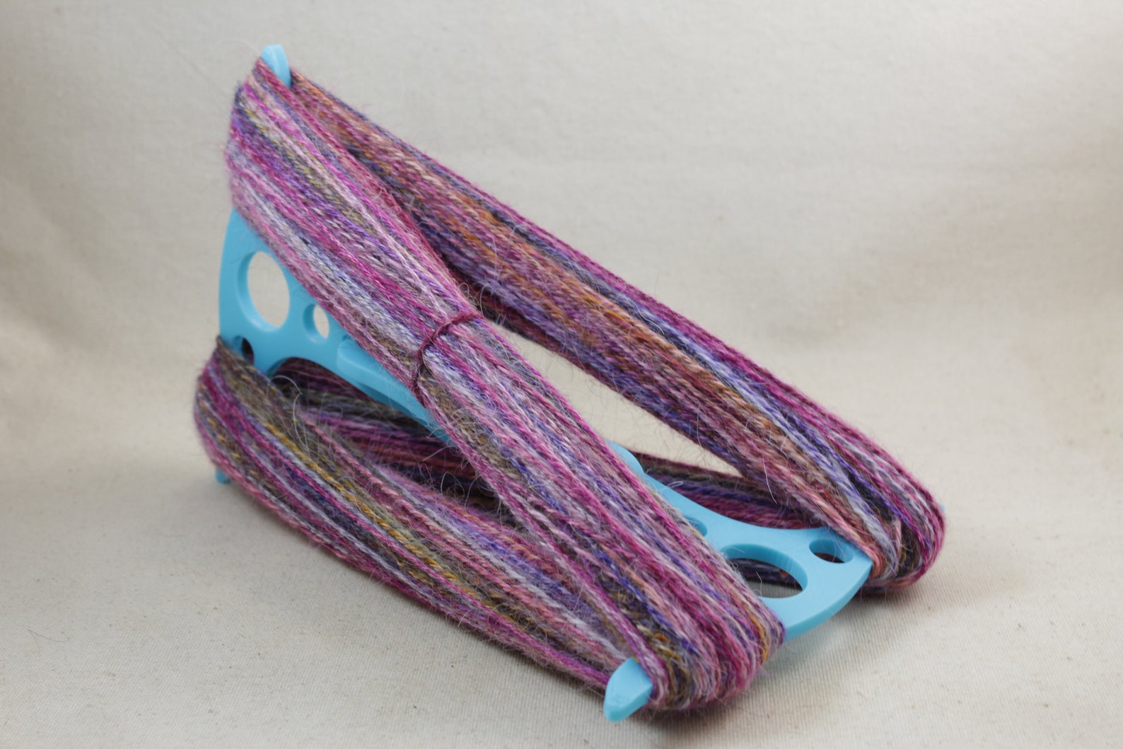 Niddy Noddy Guide - How to Make a Hank and Measure Yarn - AB Crafty