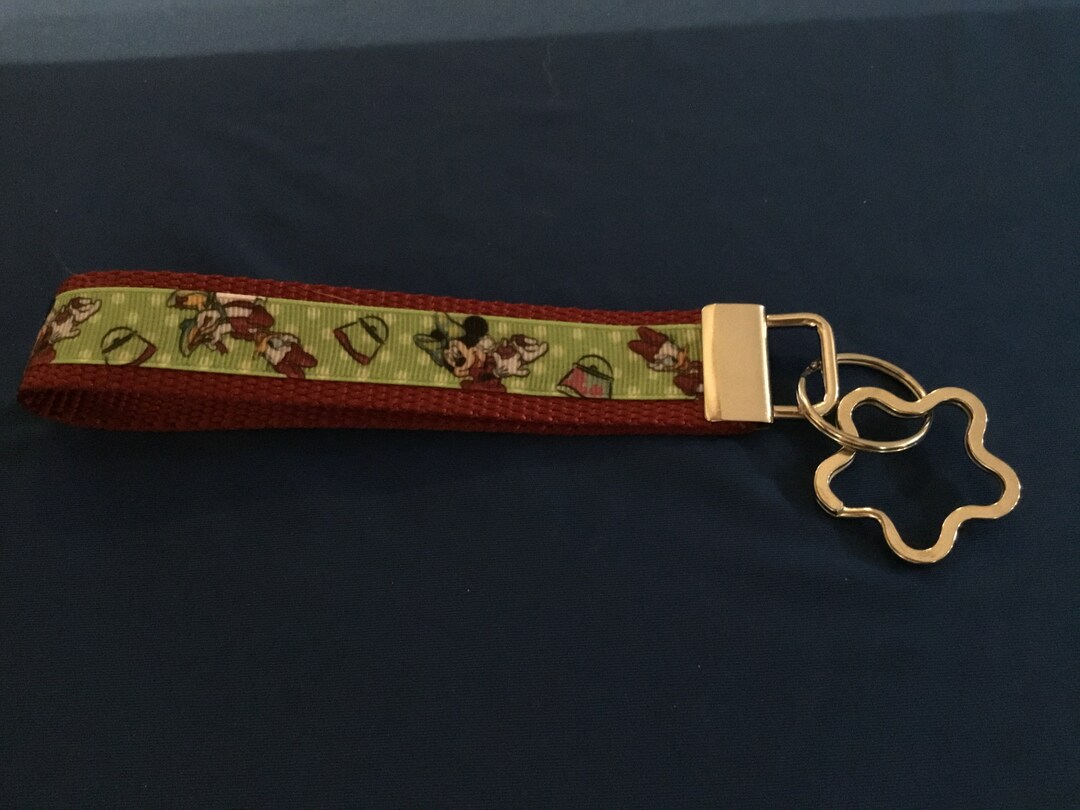 Minnie Mouse and Daisy Duck Key Fob With Flower Key Ring - Etsy