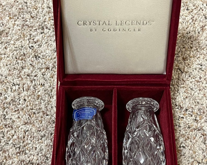 CRYSTAL LEGENDS by Godinger Crystal Salt and Pepper Shakers Original ...