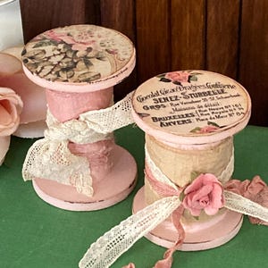 Sewing Spools With Lace, Shabby Romantic Spools, Sewing Room Decor ...