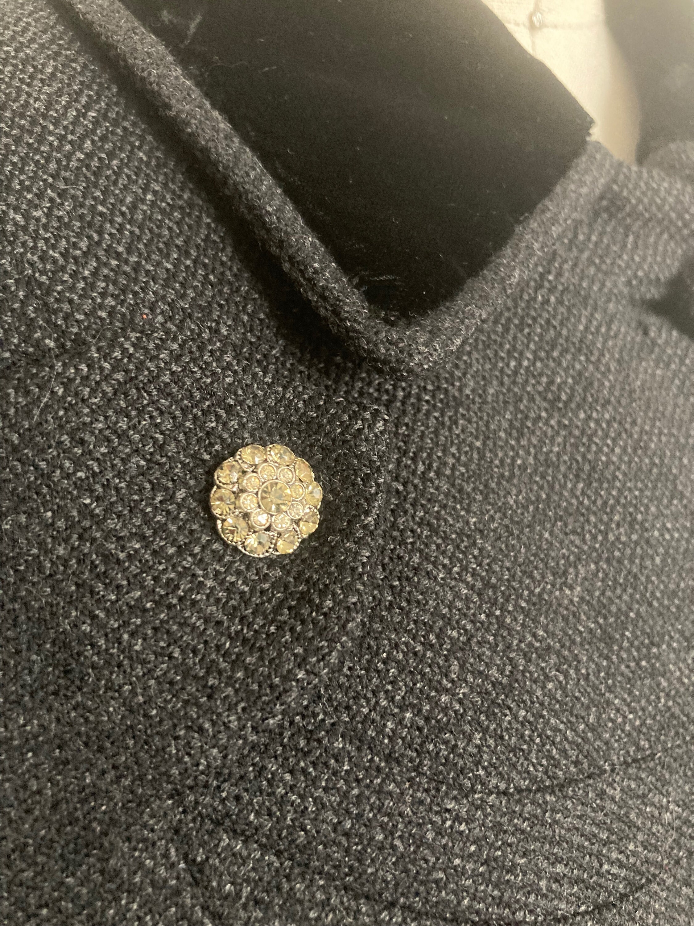 1940s Forstmann Dark Grey Virgin Wool Tweed/black Velvet Women's Suit ...