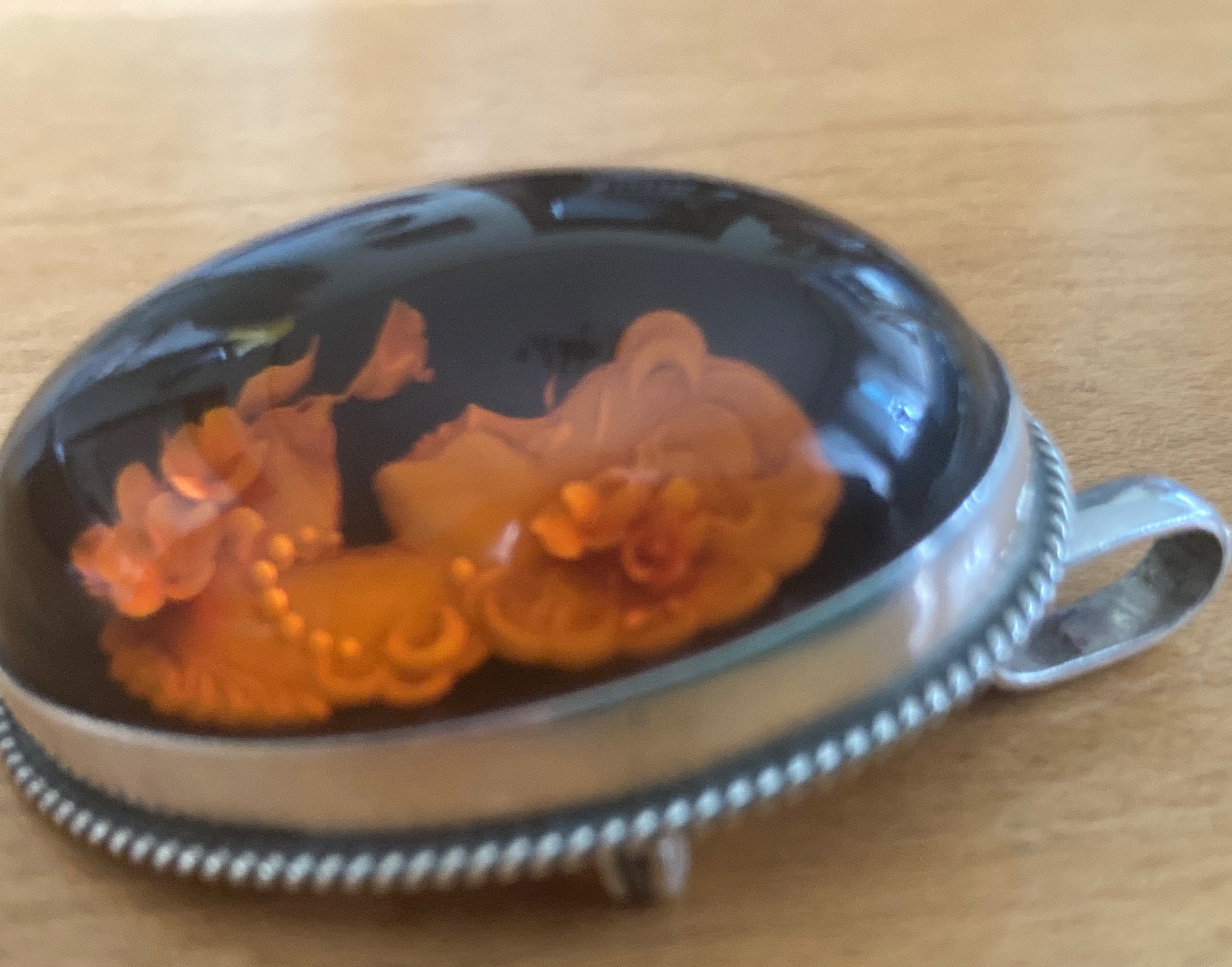 Vintage Reverse Intaglio Honey Amber Carved Cameo Brooch/pendant With ...