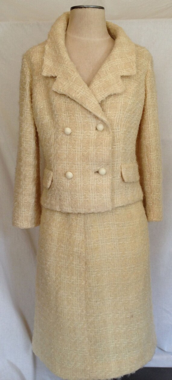 60s Chic & Classic Vintage Cream Plaid Mohair Boulcé Plaid | Etsy