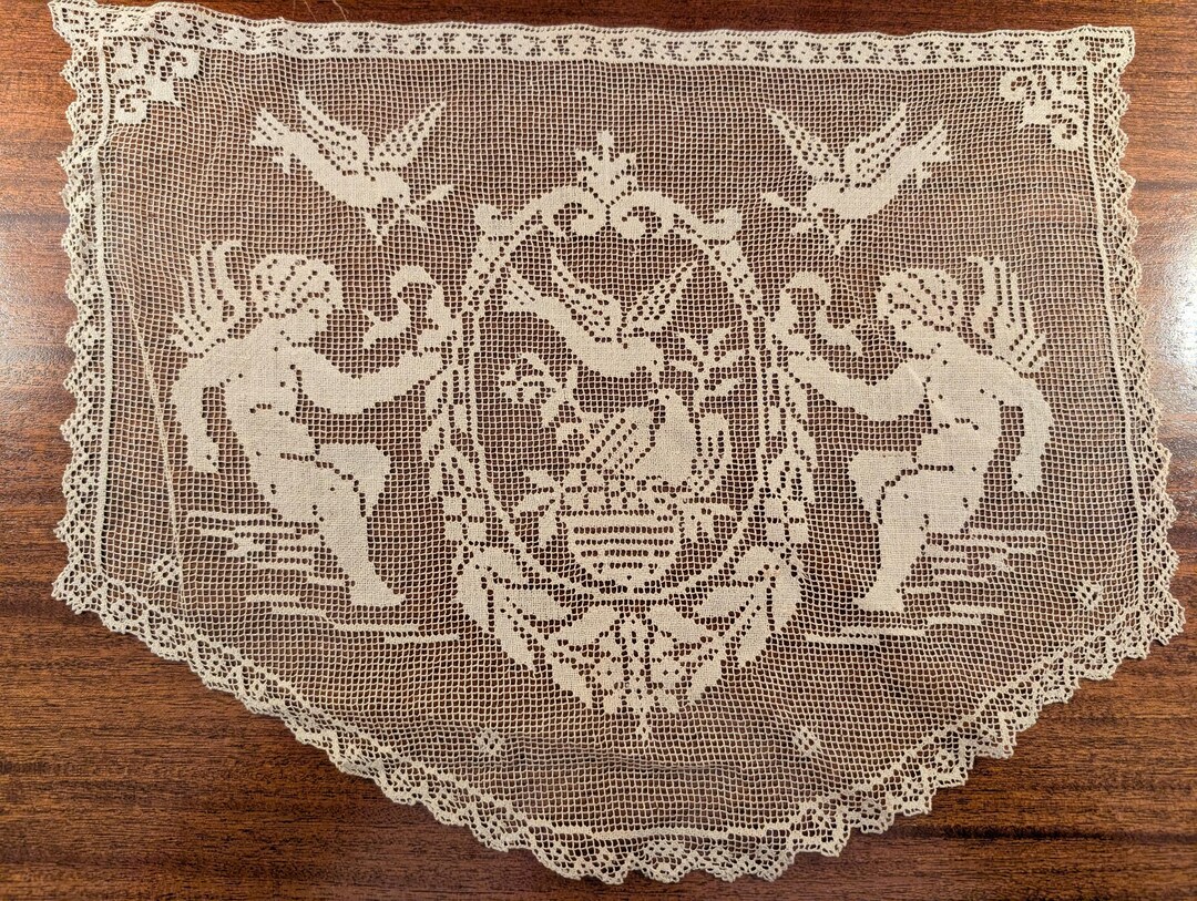 Filet Knotted Lace Demi-lune Dolly - European Cupid Peace Doves W/ Bird ...