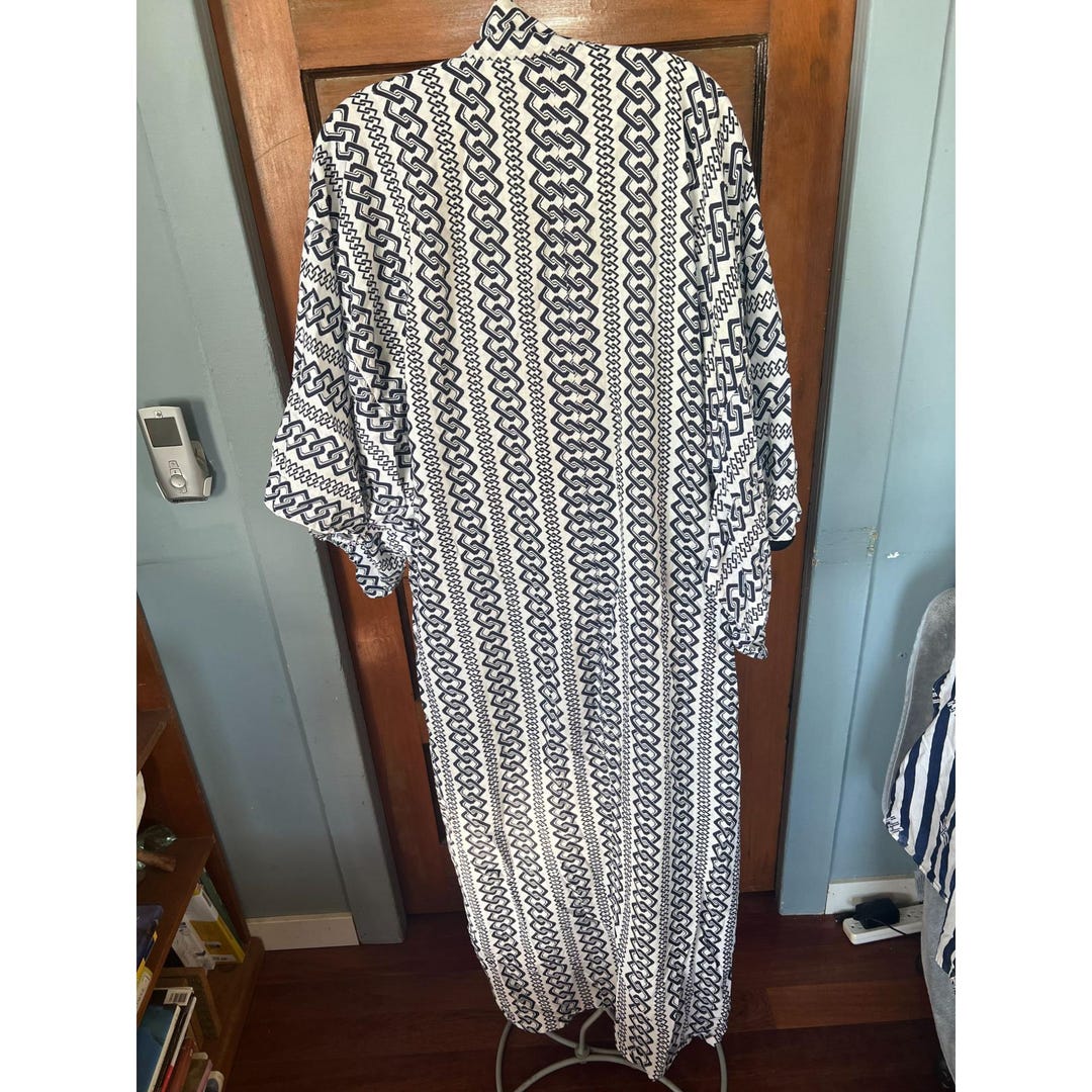 2 Vintage Japanese Cotton Robes With Navy & White Patterns Made in ...
