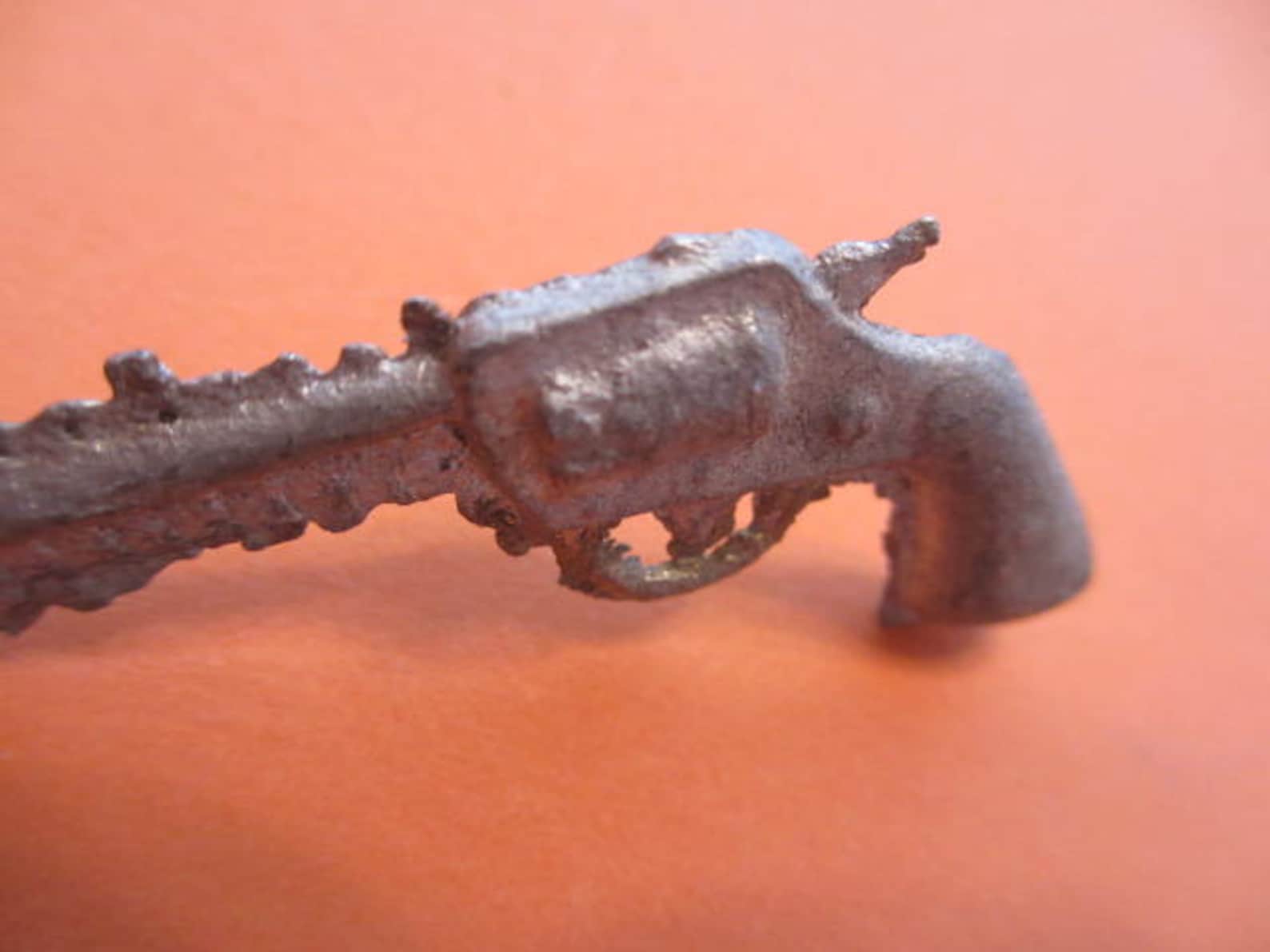 Vintage Miniature Me Pistol Gun Toy Gun Lead Toy Vintage Wild West Toy ...
