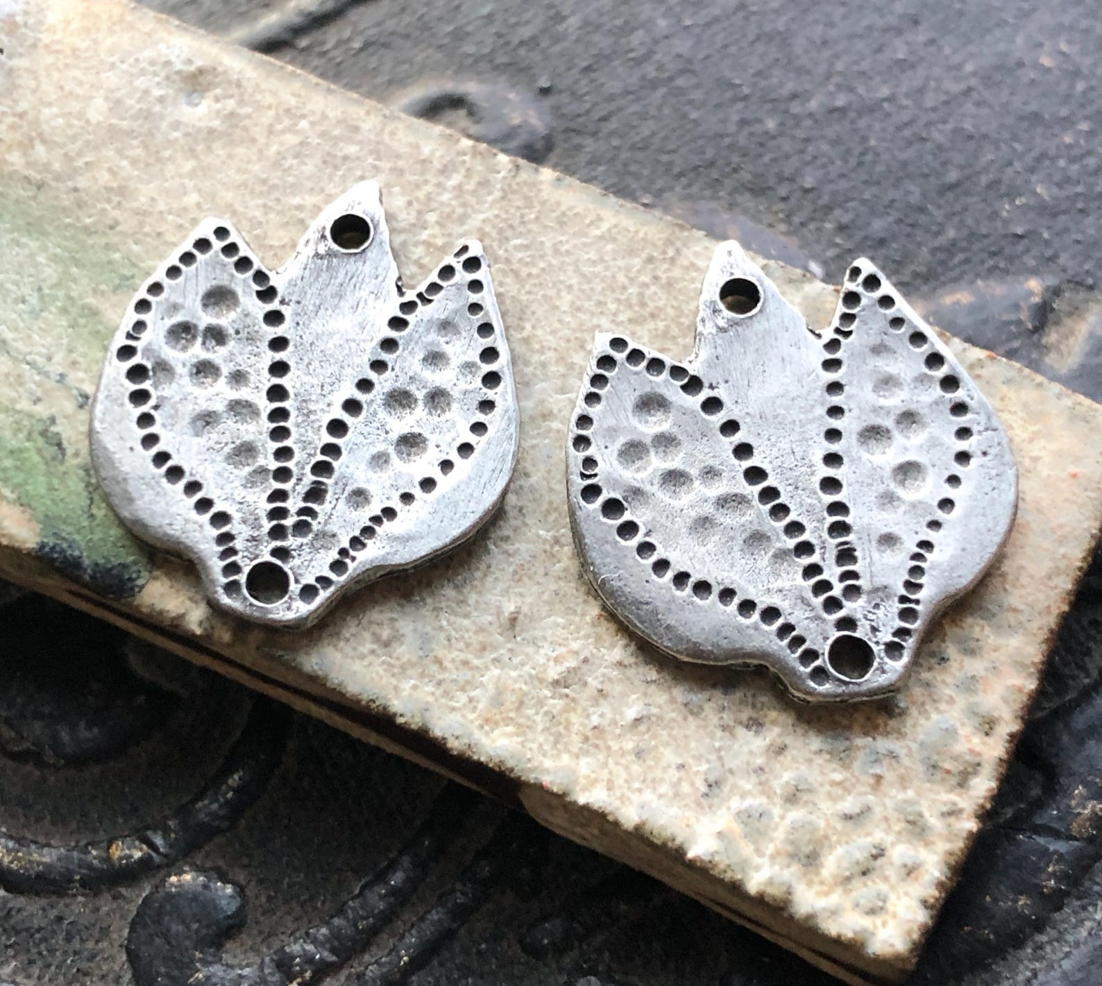 Flower Connectors, Aged Finish, 19mm, Jewelry Charms, Pewter Components ...