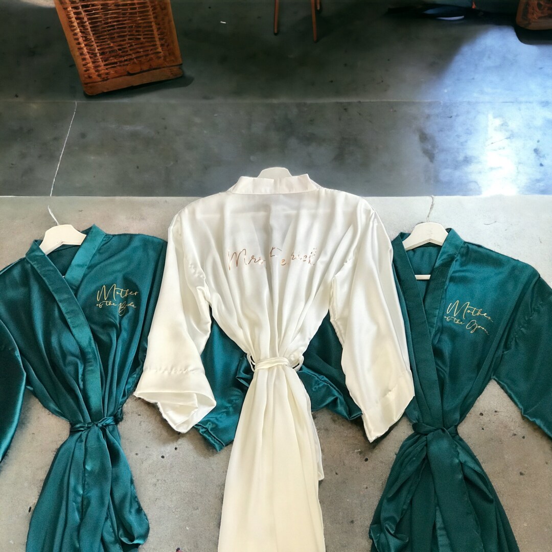 Bridesmaid Robes in Emerald Green Satin Personalized With Maid of Honor ...
