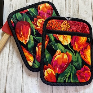 Handmade Pot Holders Trivets, Set of 2: Modern Floral Tulips, Quilted ...