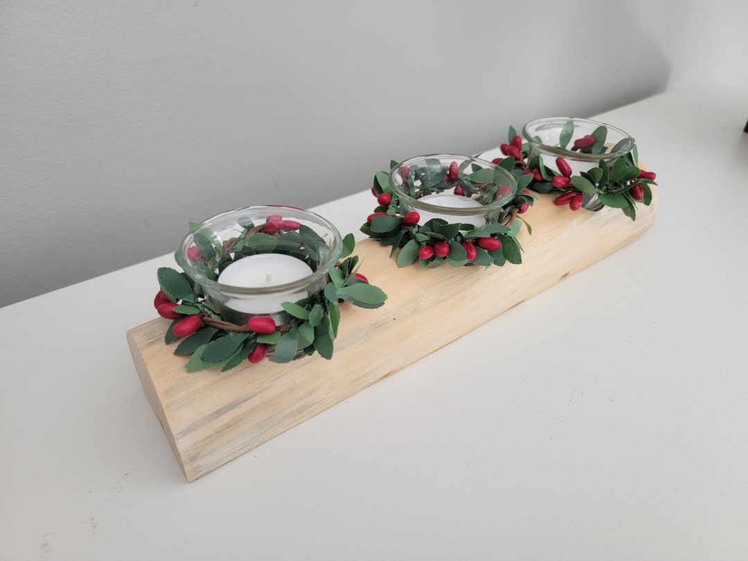 Yule Log, Pine Log Candle With Glass Holders and Pip Berry Rings 12 ...
