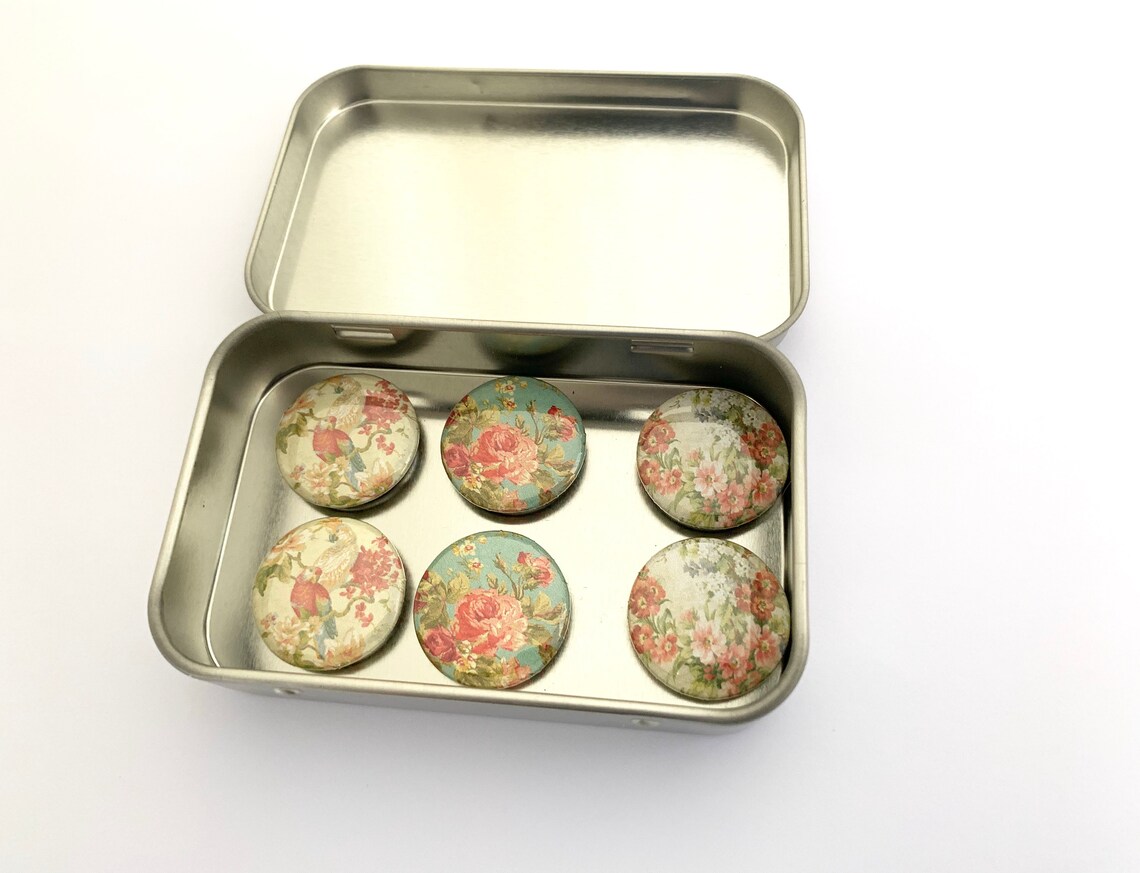 Vintage Look Floral Magnet Set | Etsy