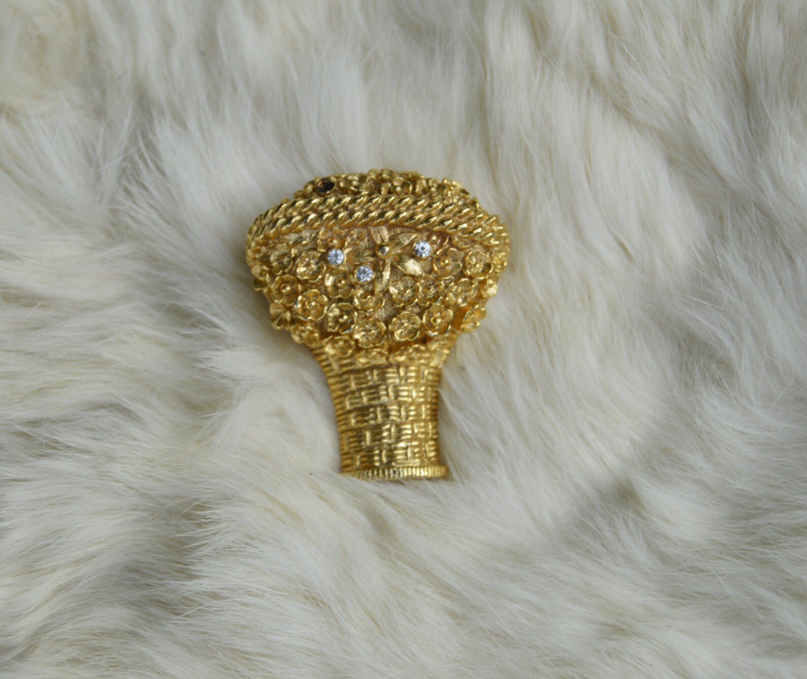 Vintage Avon Solid Perfume Brooch Collectible Item - Etsy