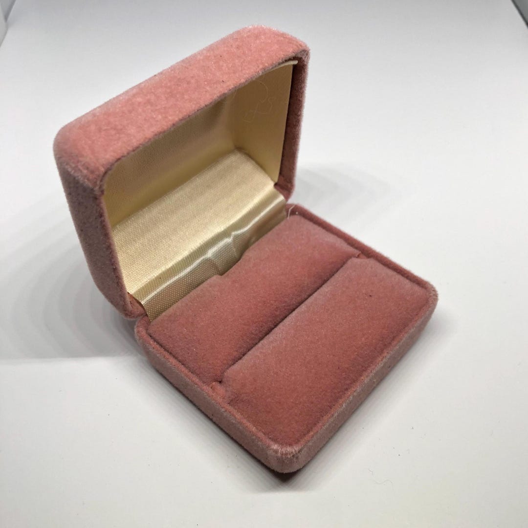 Vintage Pink Velvet Engagement Ring Presentation Box Jeweler's Box Ring ...