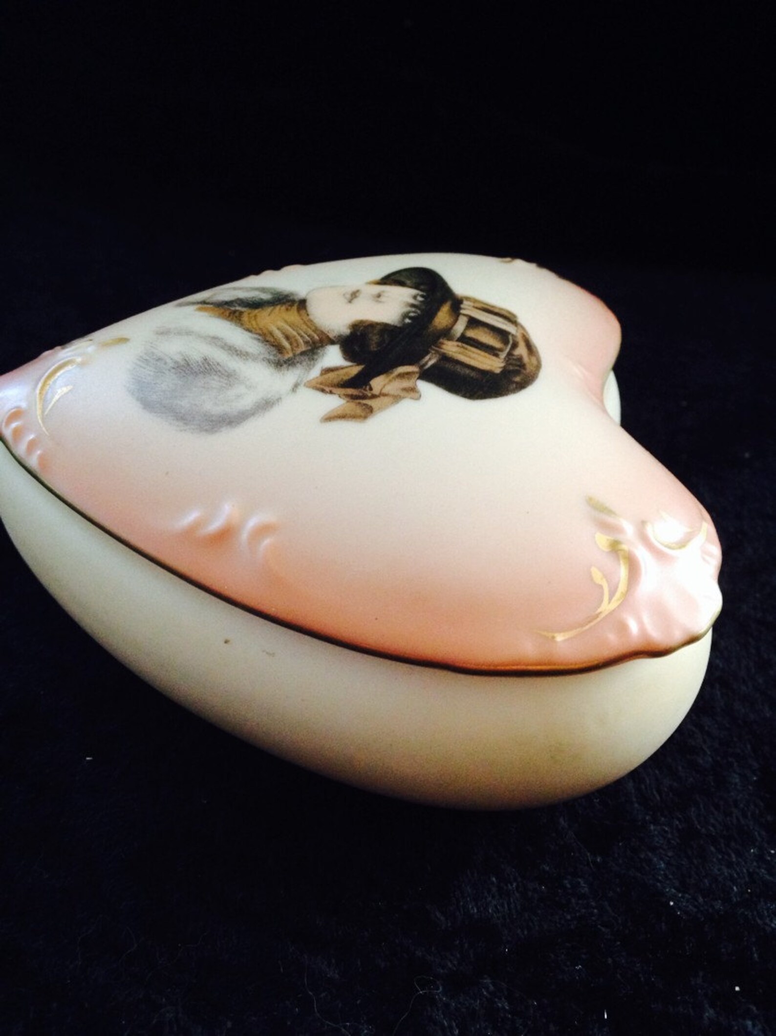 Porcelain Hand Painted Glass Heart Box Gibson Girl 1920's - Etsy