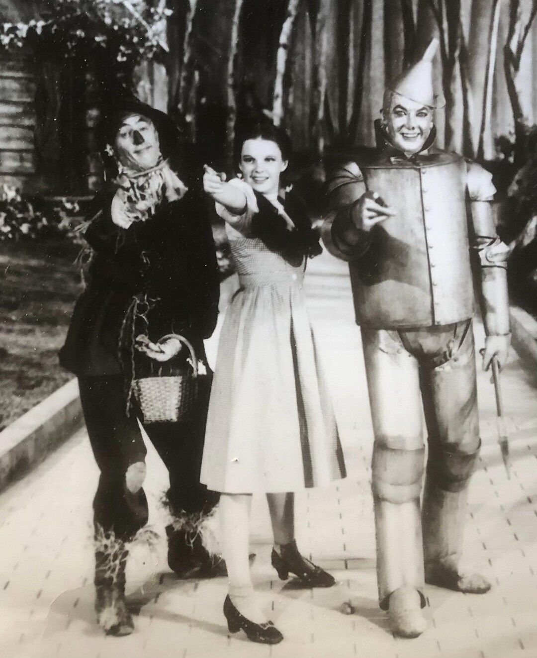Wizard of Oz Studio 8x10 Movie Publicity Photo Old Movie Star Picture ...