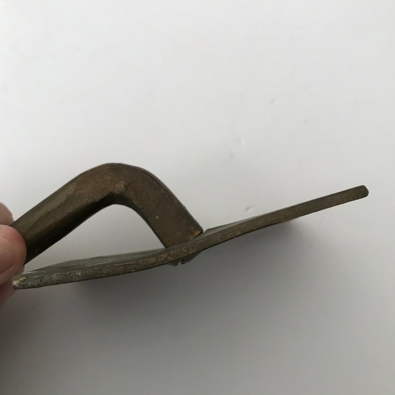Antique Brass Metal Latch Pull Door Hatch Hardware Chest Hardware ...
