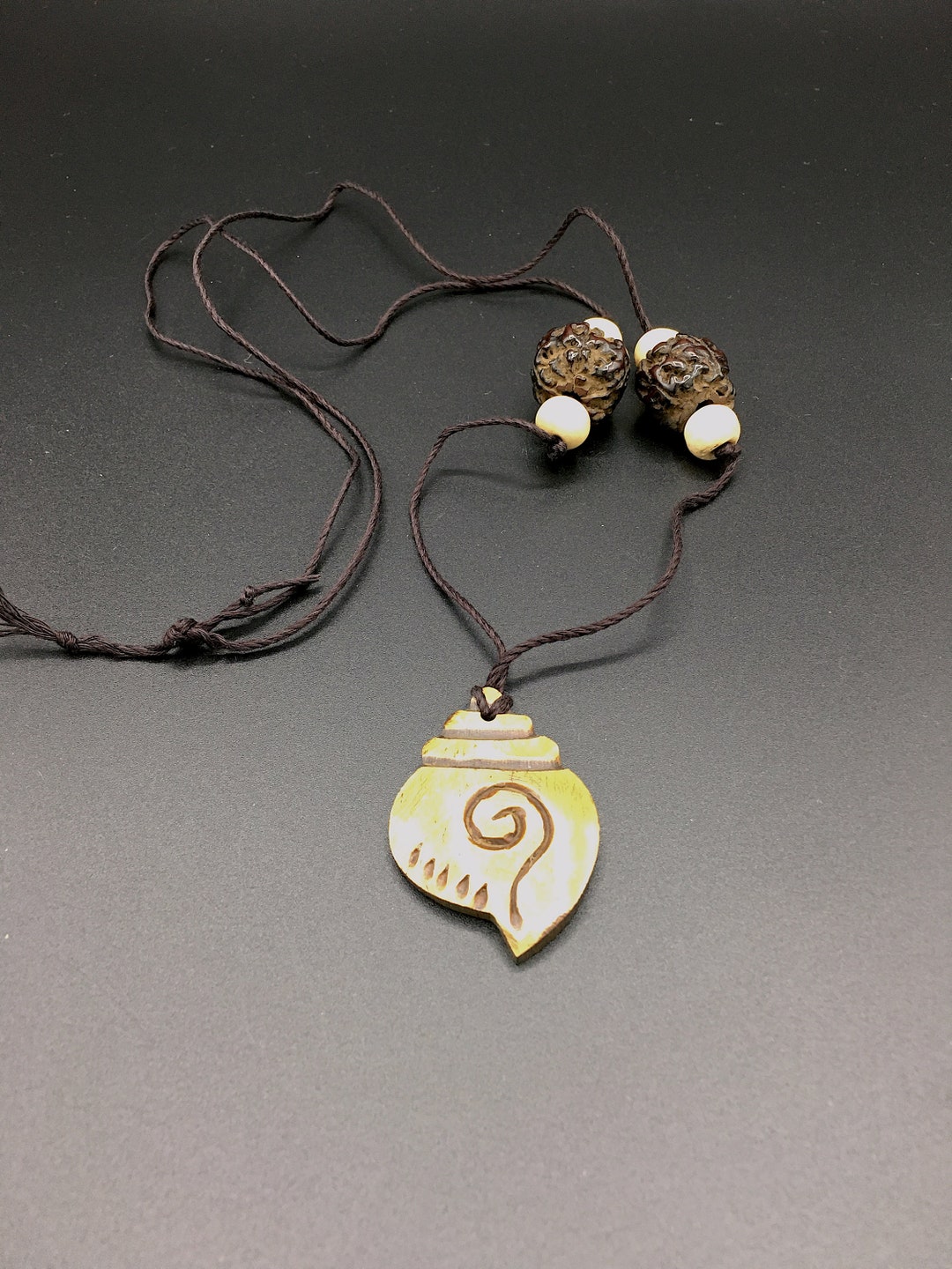 Shell Design Yak Bone Amulet Necklace With Vintage Tibetan Rudrahksha ...