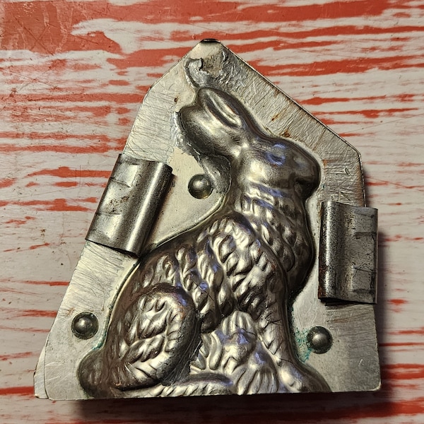 Vintage Bunny Molds - Etsy