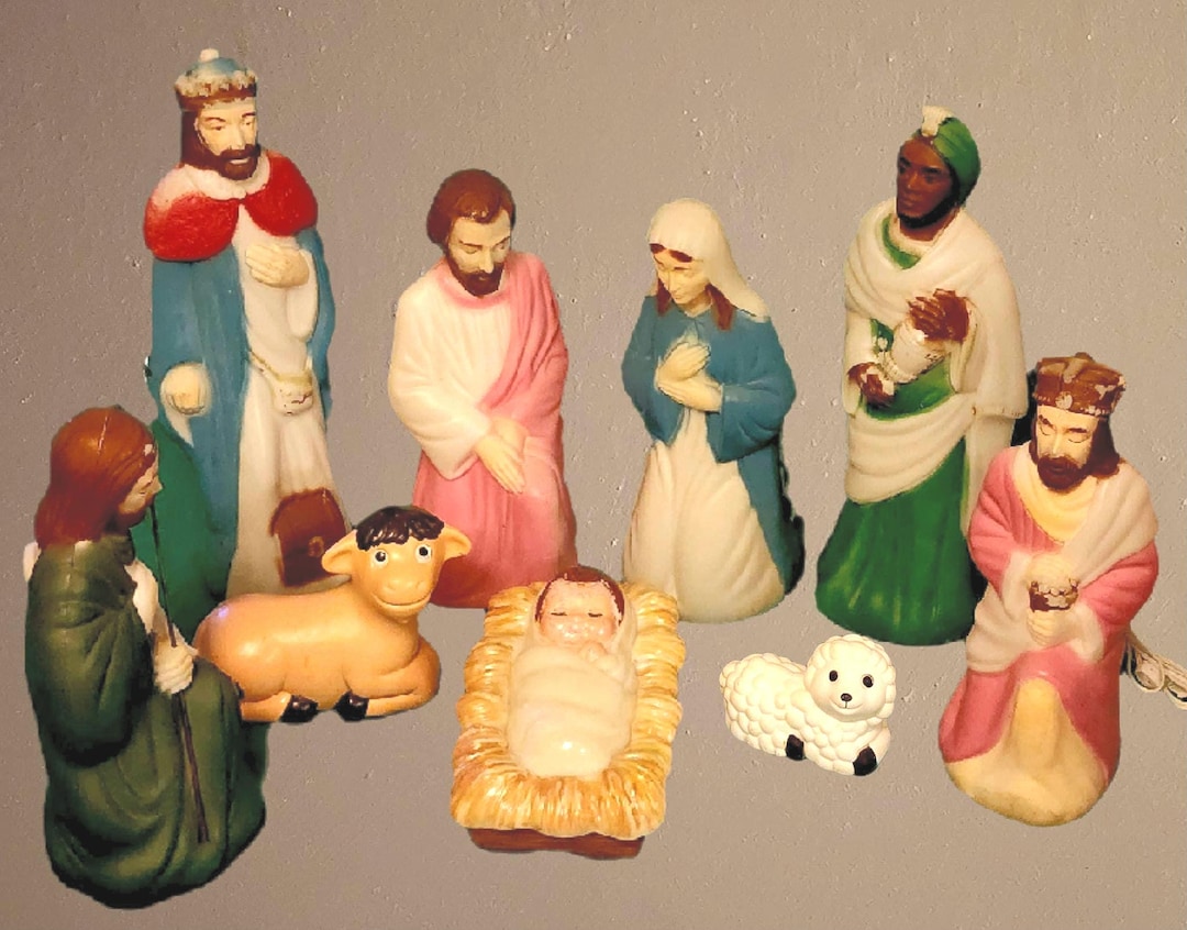 Vintage Blow Mold Christmas Nativity Scene Set of Nine Figures Table ...