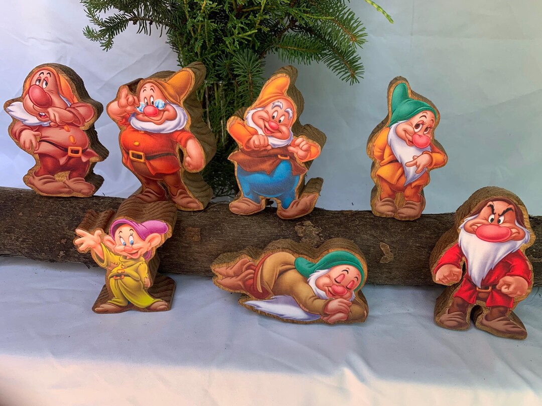 Seven Dwarfs Handcrafted Wooden Centerpieces! 7 Dwarfs From Snow White ...