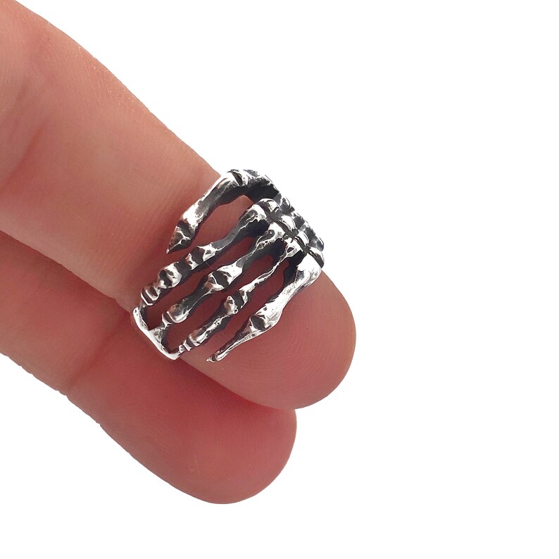Skeleton Hand Ring Gothic Ring, Silver Memento Mori Skull Ring ...
