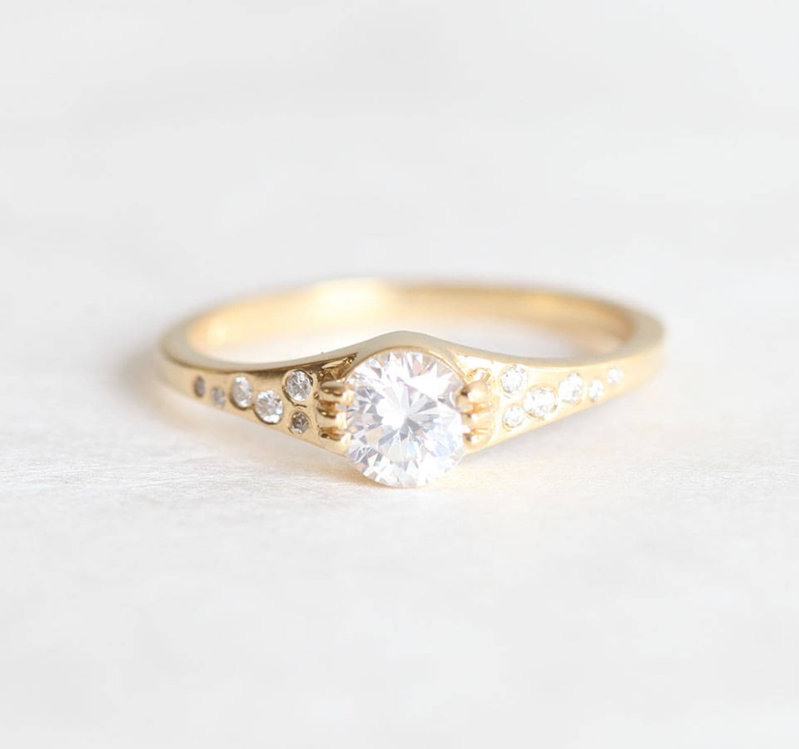 Round Diamond Ring in Unique Prong Setting Simple Diamond - Etsy