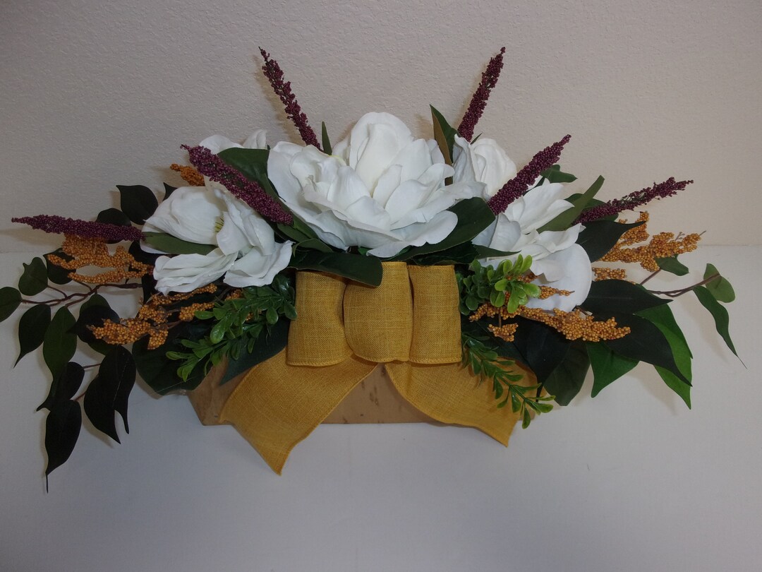 Magnolia Centerpiece, Country Style Decor, Country Arrangement ...