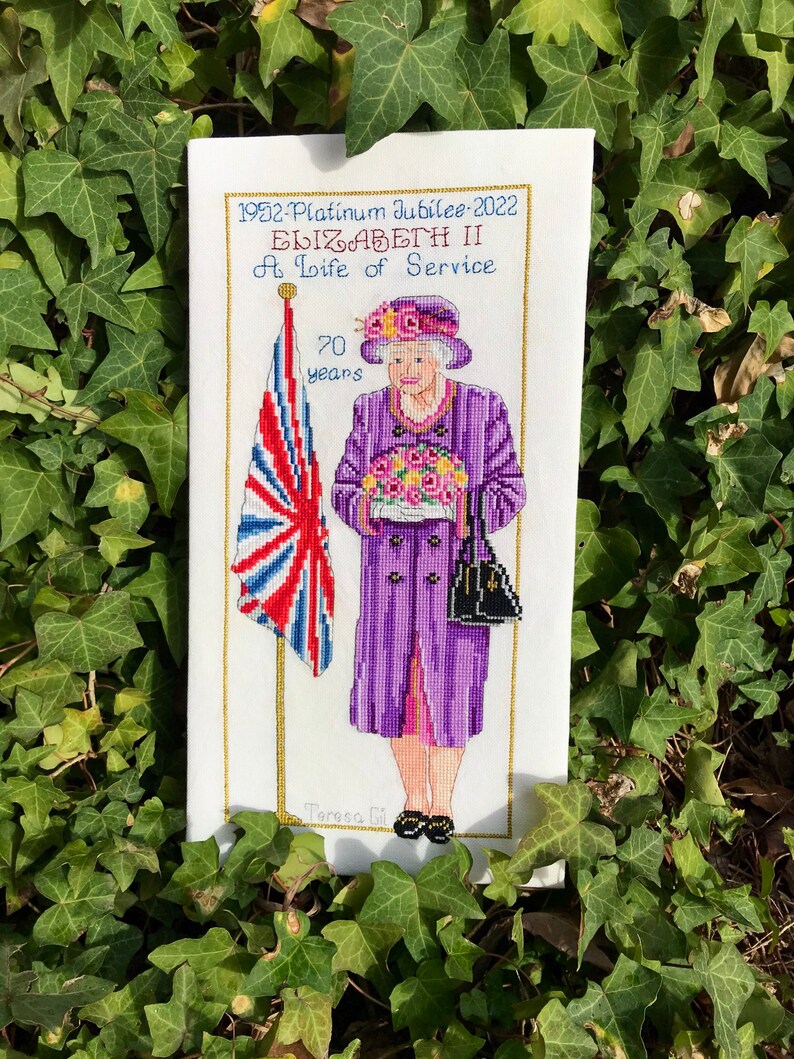 A Life of Service Queen Elisabeth II Counted Cross Stitch - Etsy