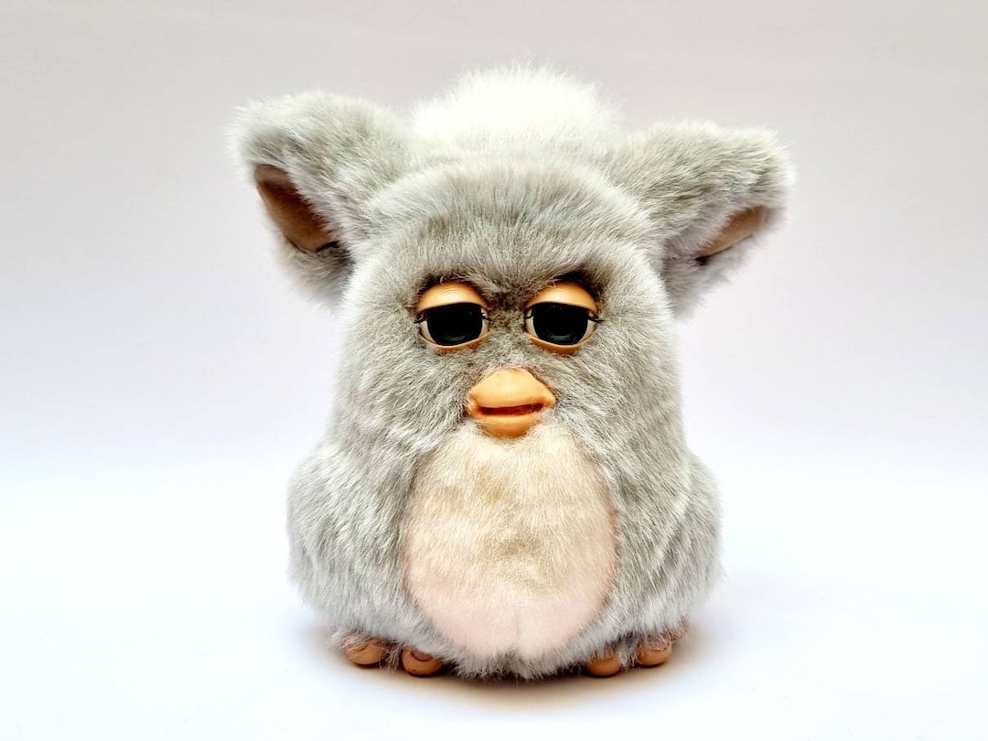 Furby 2005 Emoto Tronic Sleepy Pink Furby Toy Model 59294 Grey Fur Blue ...