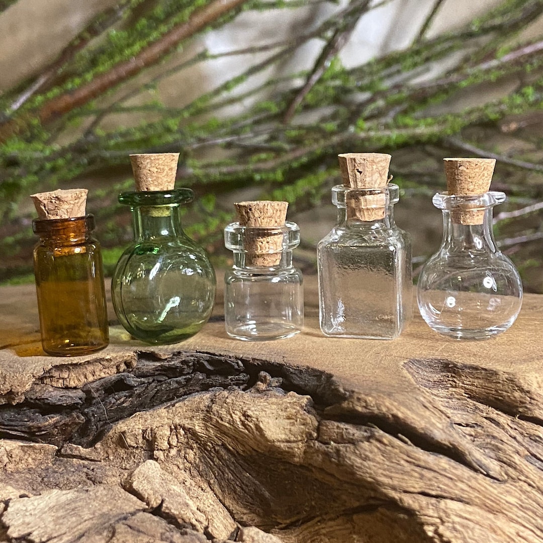 Dollhouse Miniature Clear Potion Bottles, Ready to Fill, Lot of 5 Empty ...