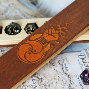 D&D Wood Dice Box Engraved Wood and Resin Dice Vault for Dnd Dungeons ...