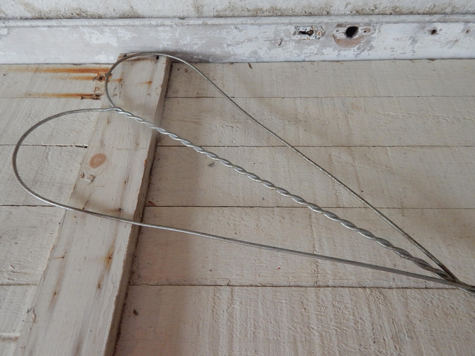 Twisted Wire Heart Shaped Rug Beater Wooden Handled Wire Rug | Etsy