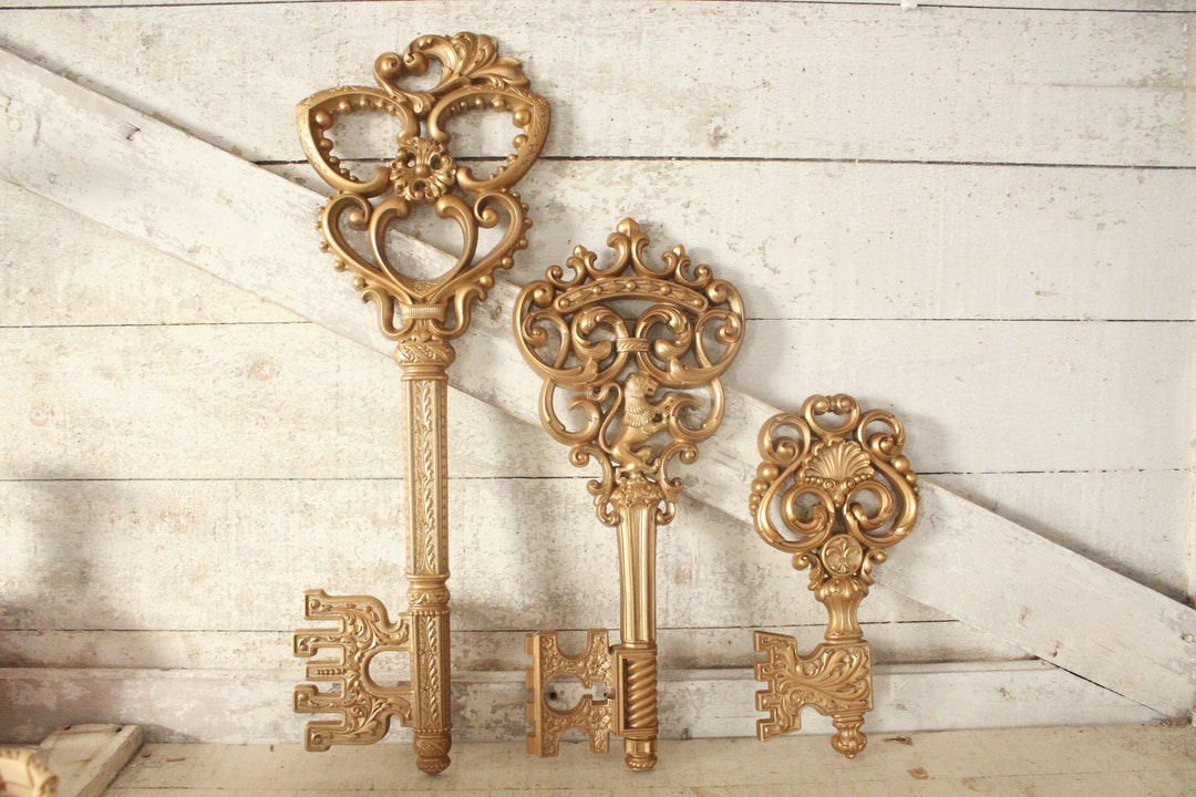 Vintage Decorative Skeleton Keys - Set of Three Keys - Antique Gold ...