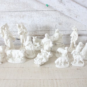 Vintage 1970s All-white Nativity Set - 15PC Nativity Set, Atlantic Mold ...