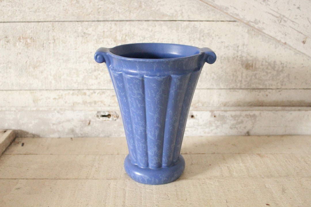 Vintage Red Wing Art Deco Vase #890 - Mottled Blue Red Wing Pottery ...