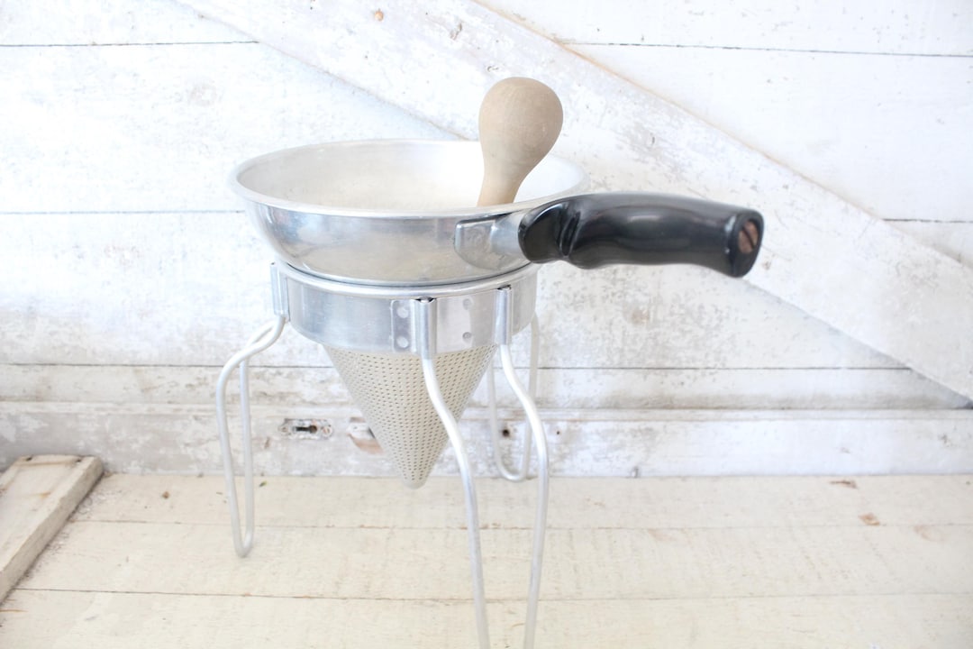 Vintage Colander - Heavy Duty Wearever Aluminum Juicer, Saucer ...
