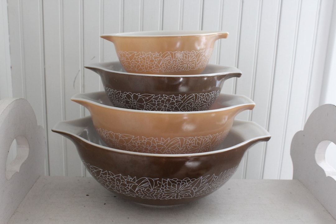 Vintage Pyrex Woodland Brown 1970s Cinderella Mixing Bowl Set - Pyrex ...