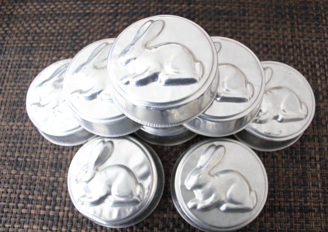 Vintage Rabbit, Bunny Aluminum Cake Pans - Set of 8 - Individual Rabbit ...