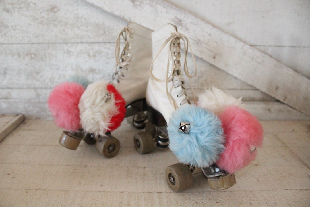 Vintage Chicago Ladies' Roller Skates & Metal Skate Box - Ladies Size 6 ...