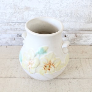 Vintage Weller Panella Vase - Handles & Hand Decorated Yellow Flowers ...