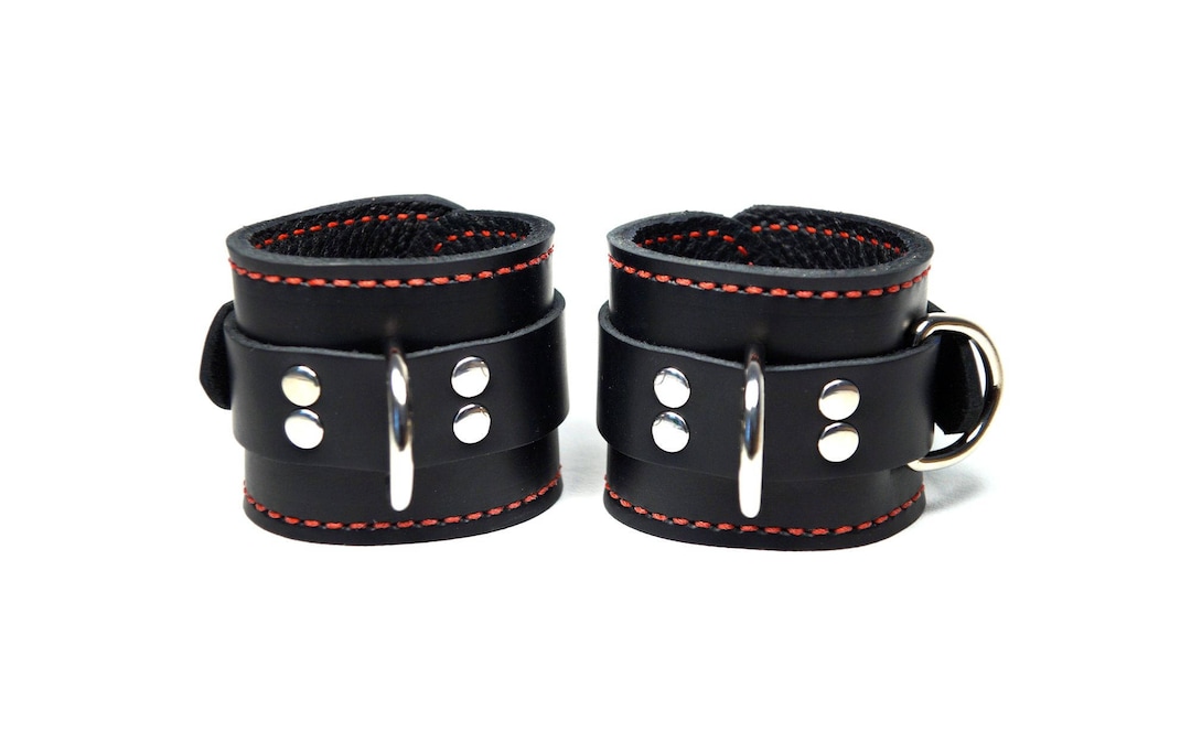 Locking Leather Cuffs Black With Soft Black Lining Pair of Wrist Cuffs ...
