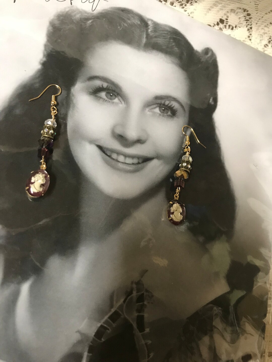 GLASS LADY Purple Cameo Beaded Dangle Vintage Assemblage - Etsy