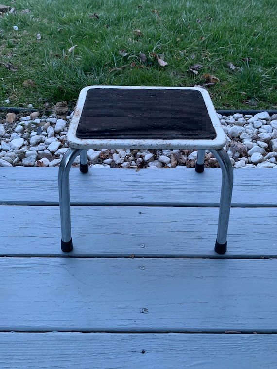 Vintage Step Stool Rustic Farmhouse Industrial White Black Mid Century Retro Stool Plant Stand Stepstool MCM Display Retro Sturdy Light Etsy