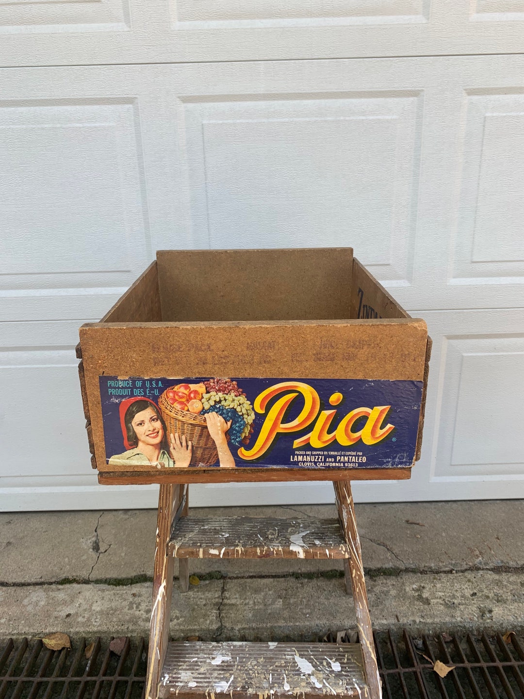 Vintage Pia Fruit Crate Sticker Reads PIA, Produce of USA. Packed and ...
