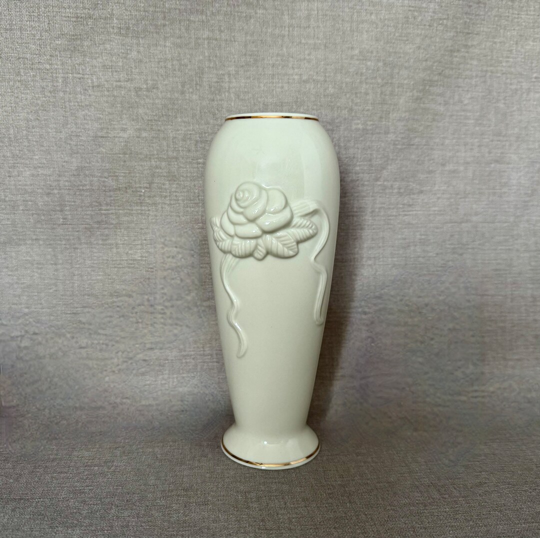 7 1/4" Tall LENOX Bud Vase Embossed Roses Rosebud Collection Ivory ...
