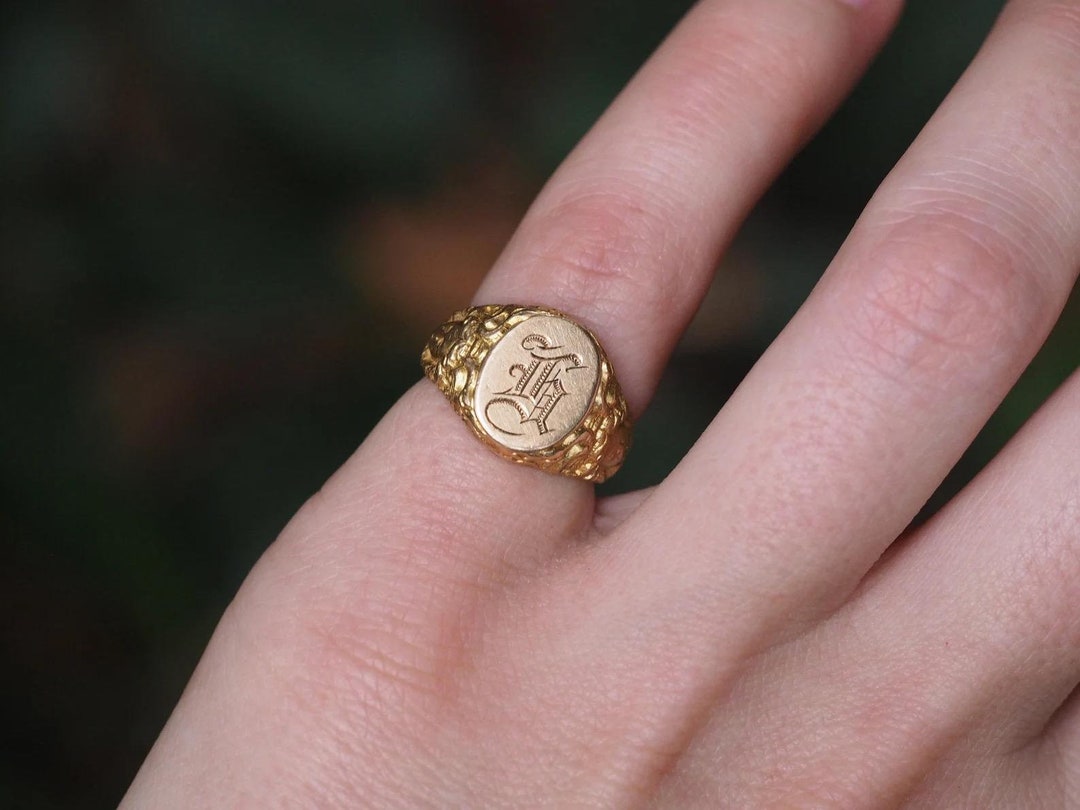 14k Gold Medusa Signet Ring, US 3.5 - Etsy