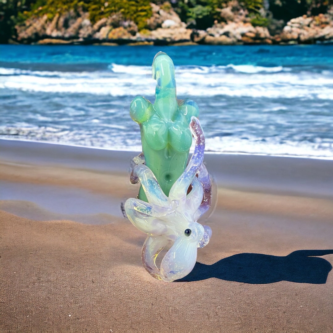 The Ocean Goddess Collectible Wearable Boro Glass Octopus Necklace ...