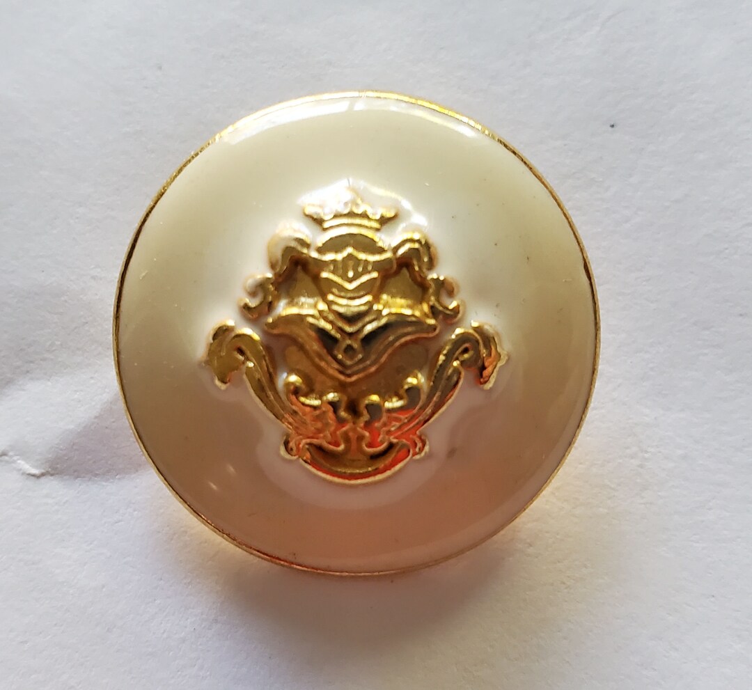 Metal Gold Armor Ecru Outer Enamel Shank Vintage Buttons 36L - 7/8 ...