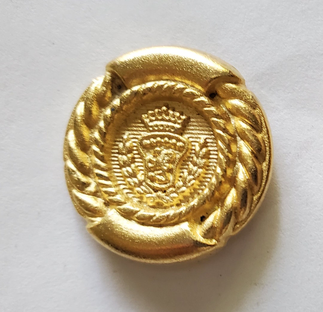 Round Metal Gold Color Indented Crown Crest Outer Partial Rope Rim ...