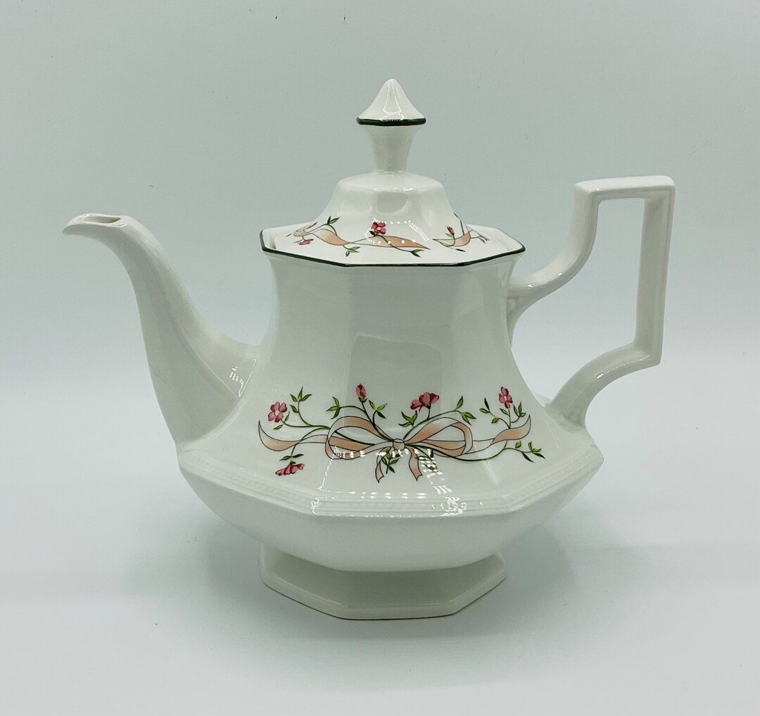 Eternal Beau Teapot. Teapots. Vintage Teapots. Eternal Beau. Kitchen ...